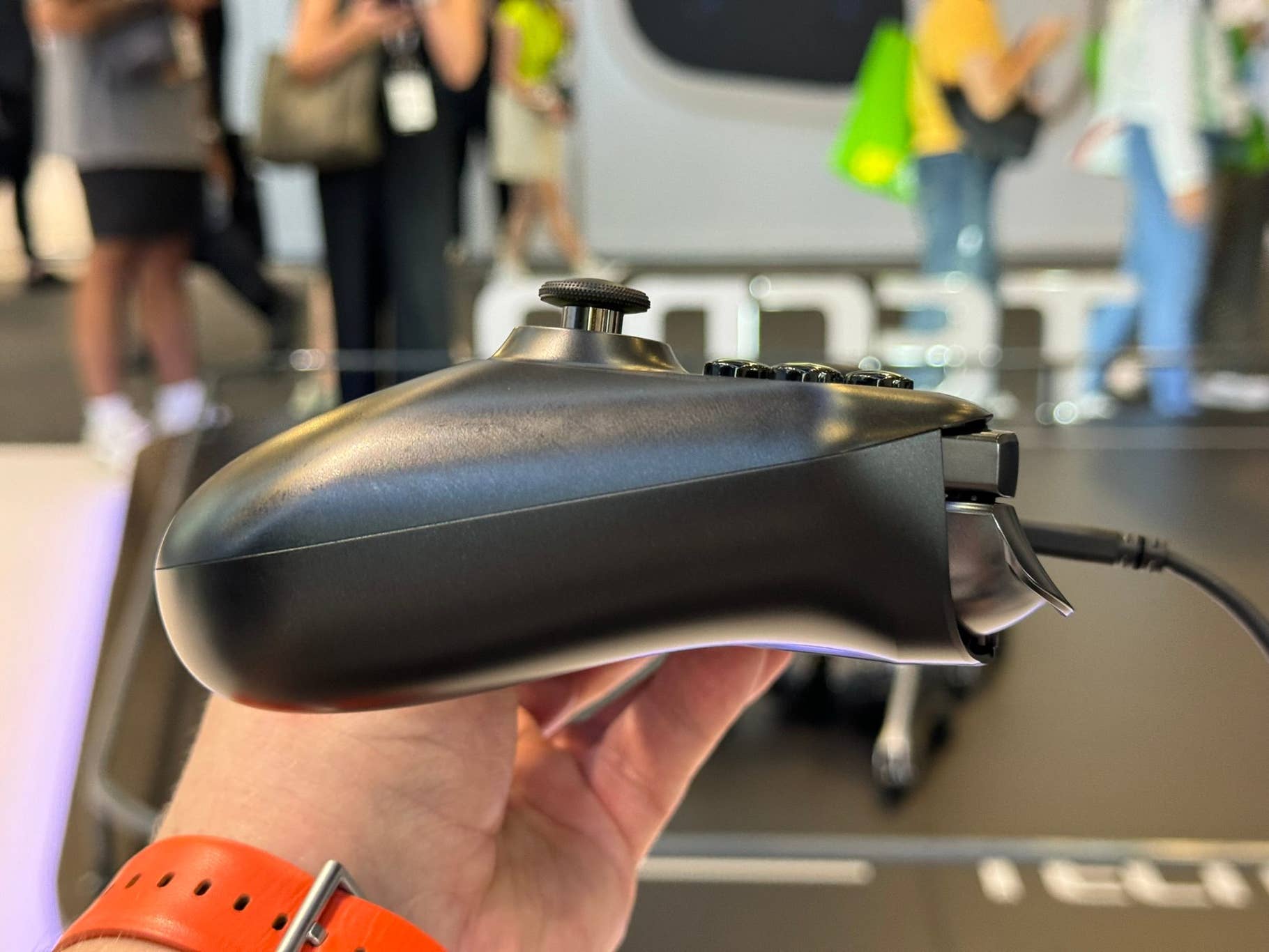 Tecno Pocket Go Hands-On: This Controller is a Handheld Console